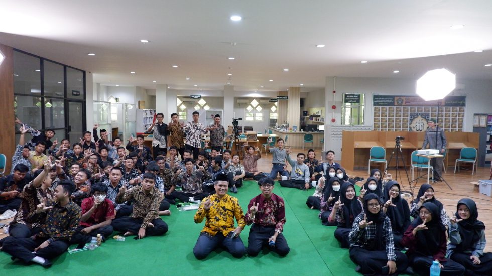 “Bedah Buku “Samber Nyawa” oleh Dr. Susiyanto di Perpustakaan UNISSULA ...